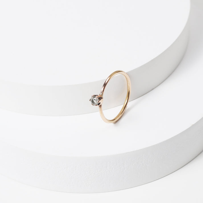 Dot Diamond Ring – Surosmith